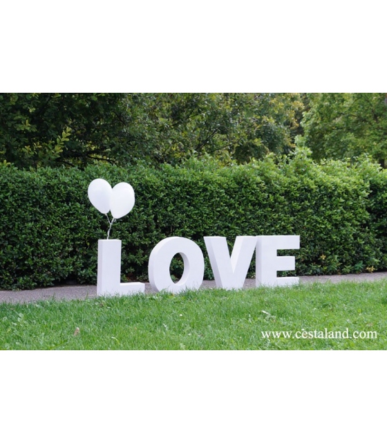 Letras love para bodas en madera.